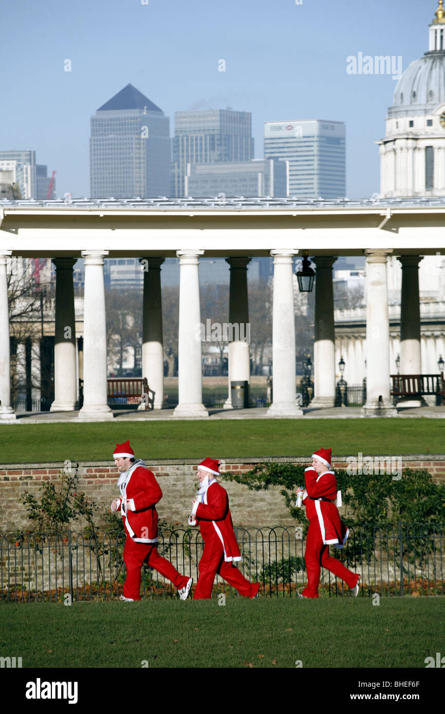 Santa london hi-res stock photography and images - Alamy