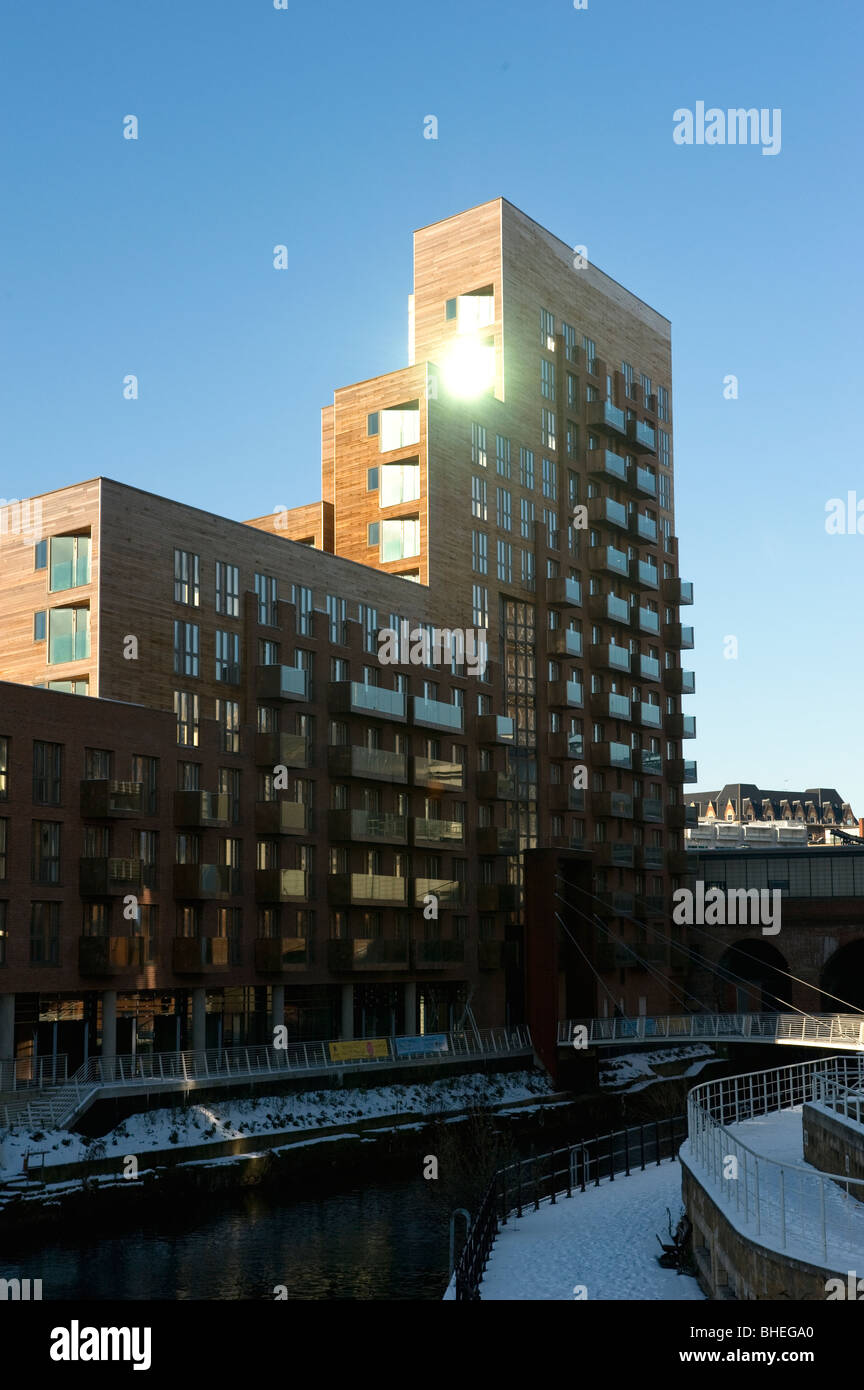 Blue hour in leeds hi-res stock photography and images - Alamy