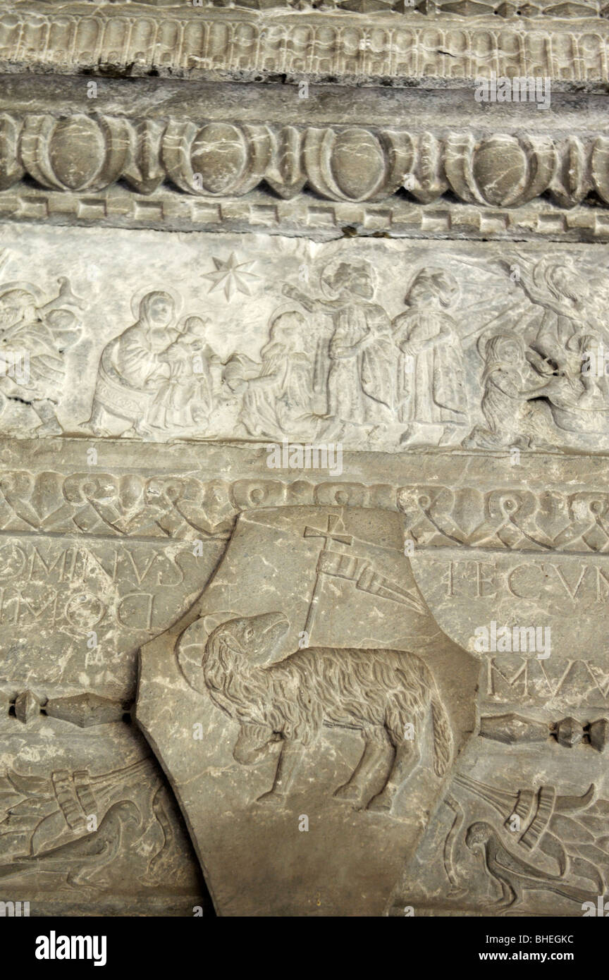 Sacrificial lamb hi-res stock photography and images - Alamy