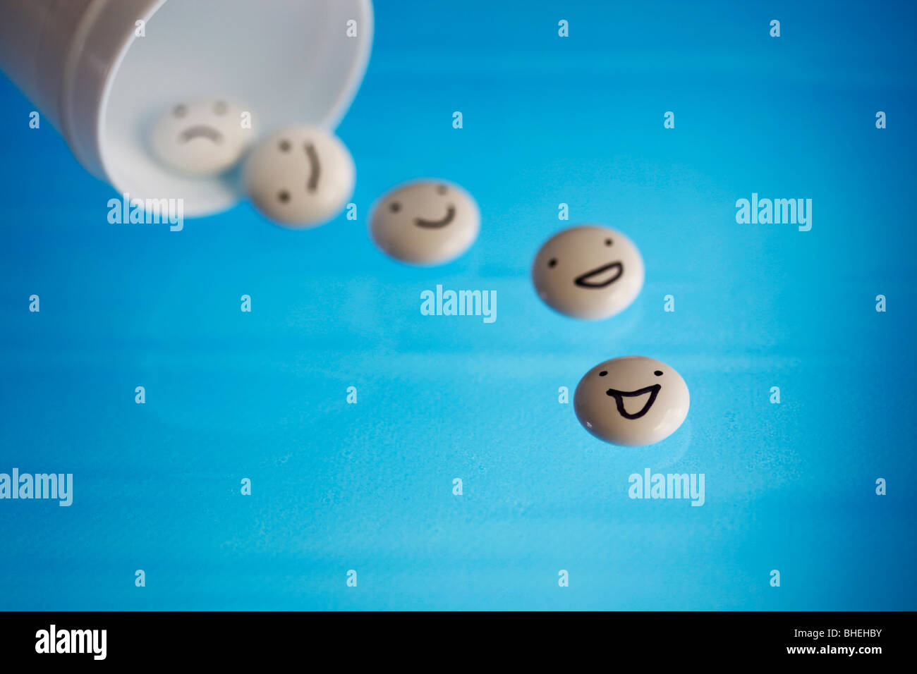 Smiley face pills hi-res stock photography and images - Alamy