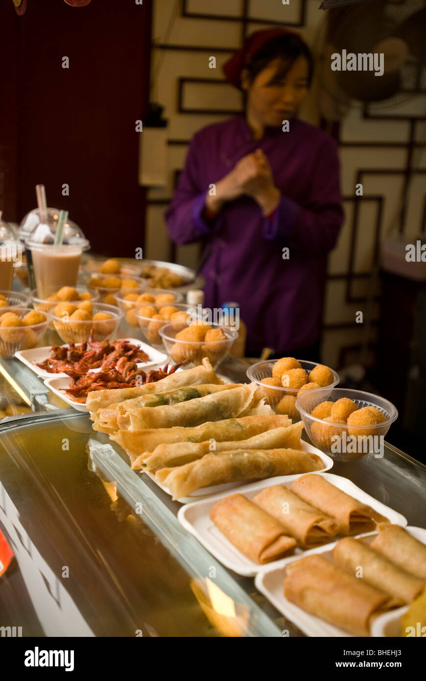 Street food at Yu Garden Bazaar in Shanghai, China, Asia Stock Photo ...