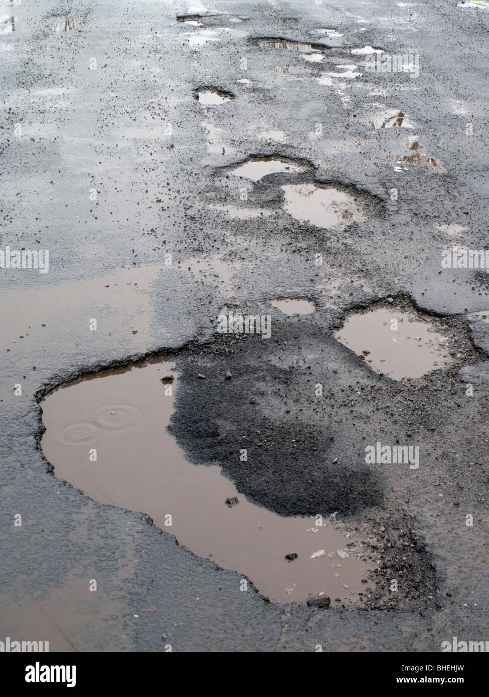 Pothole hi-res stock photography and images - Alamy
