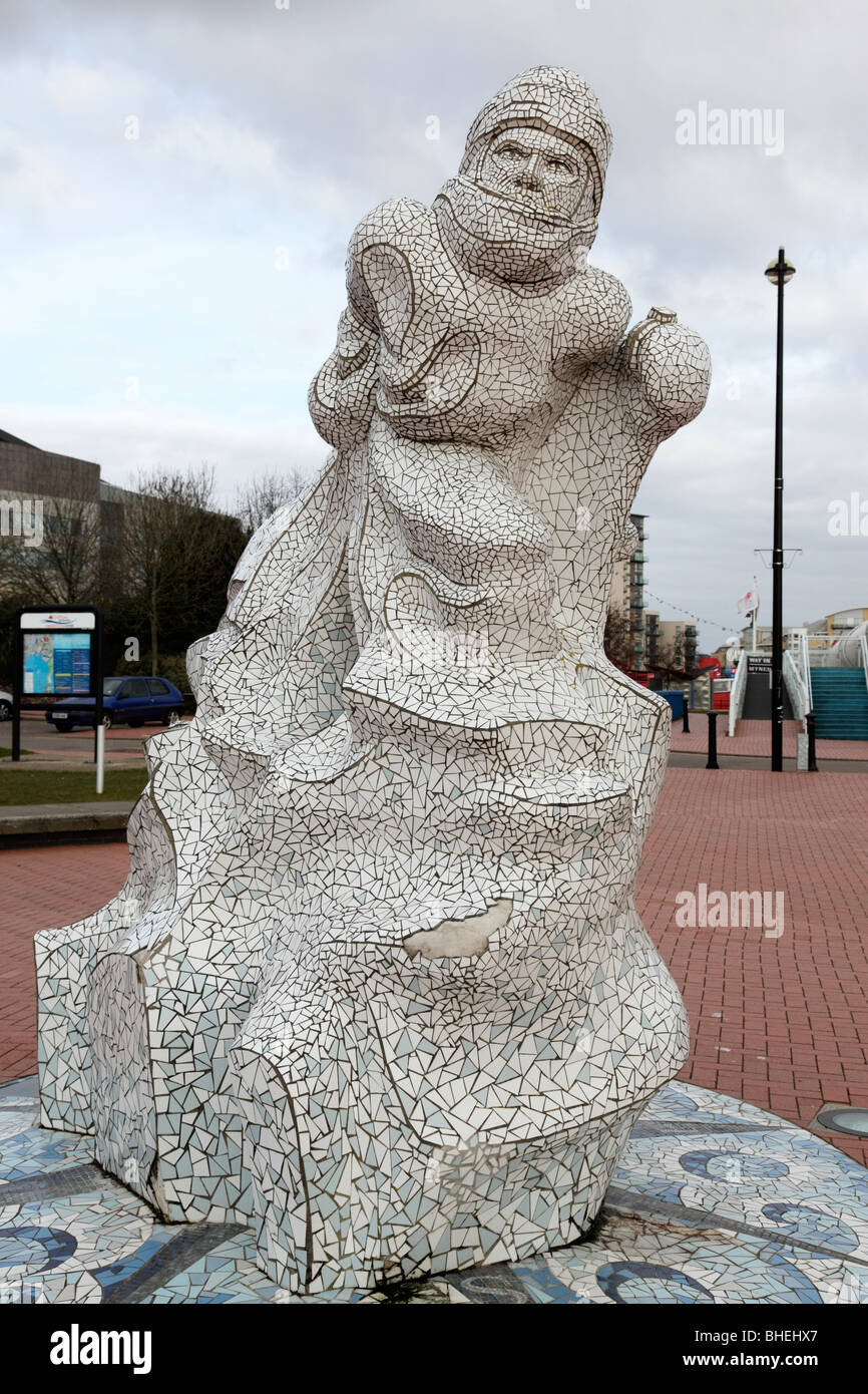 captain scott memorial cardiff bay wales uk Stock Photo - Alamy