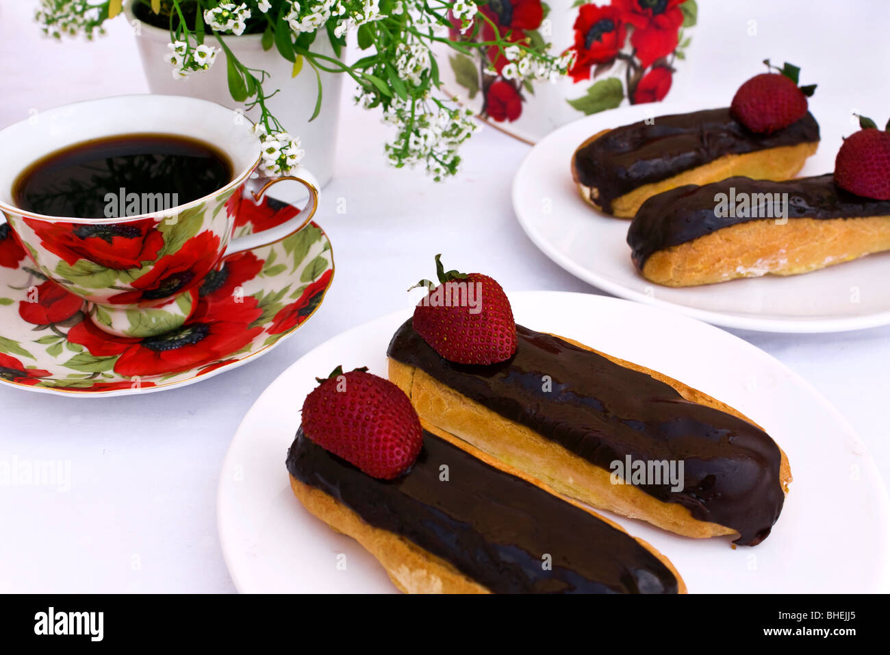 Coffee eclair hi-res stock photography and images - Alamy