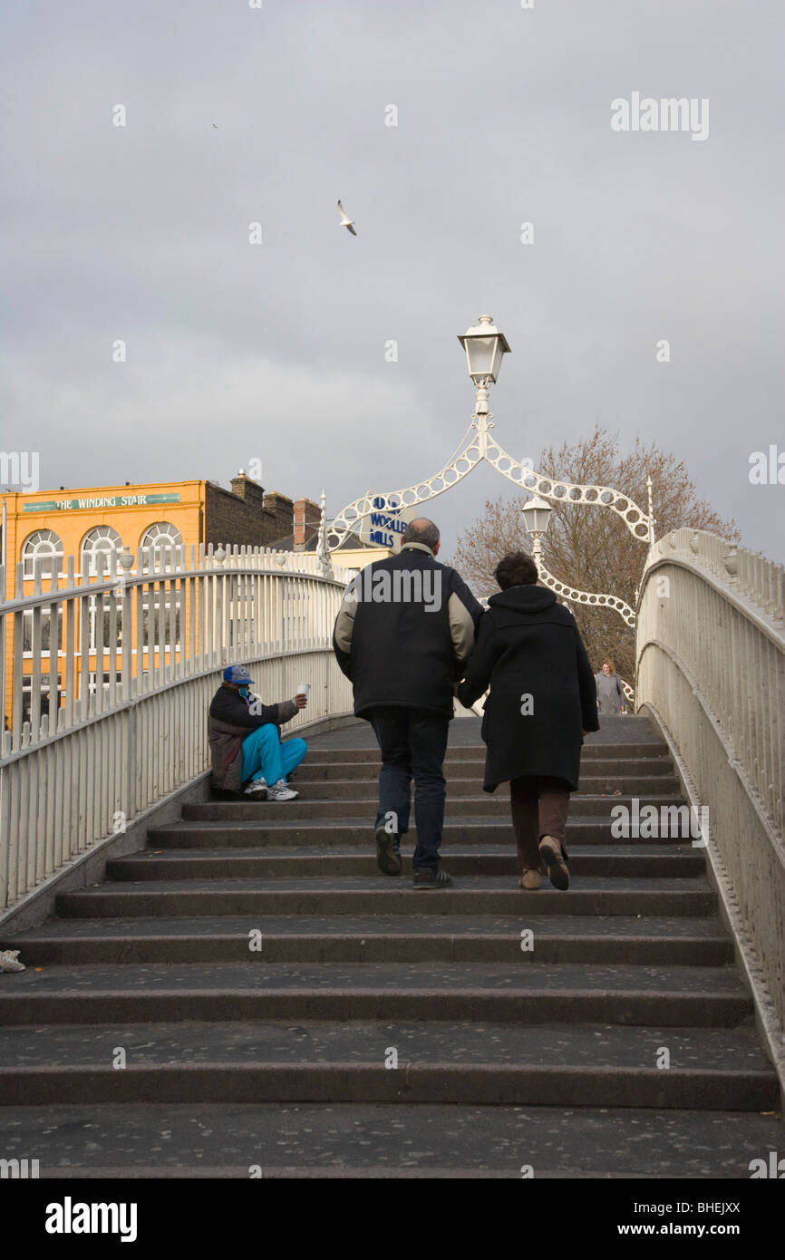 Penny Ha'penny Bridge, Wellington Bridge, Liffey Bridge. Dublin ...