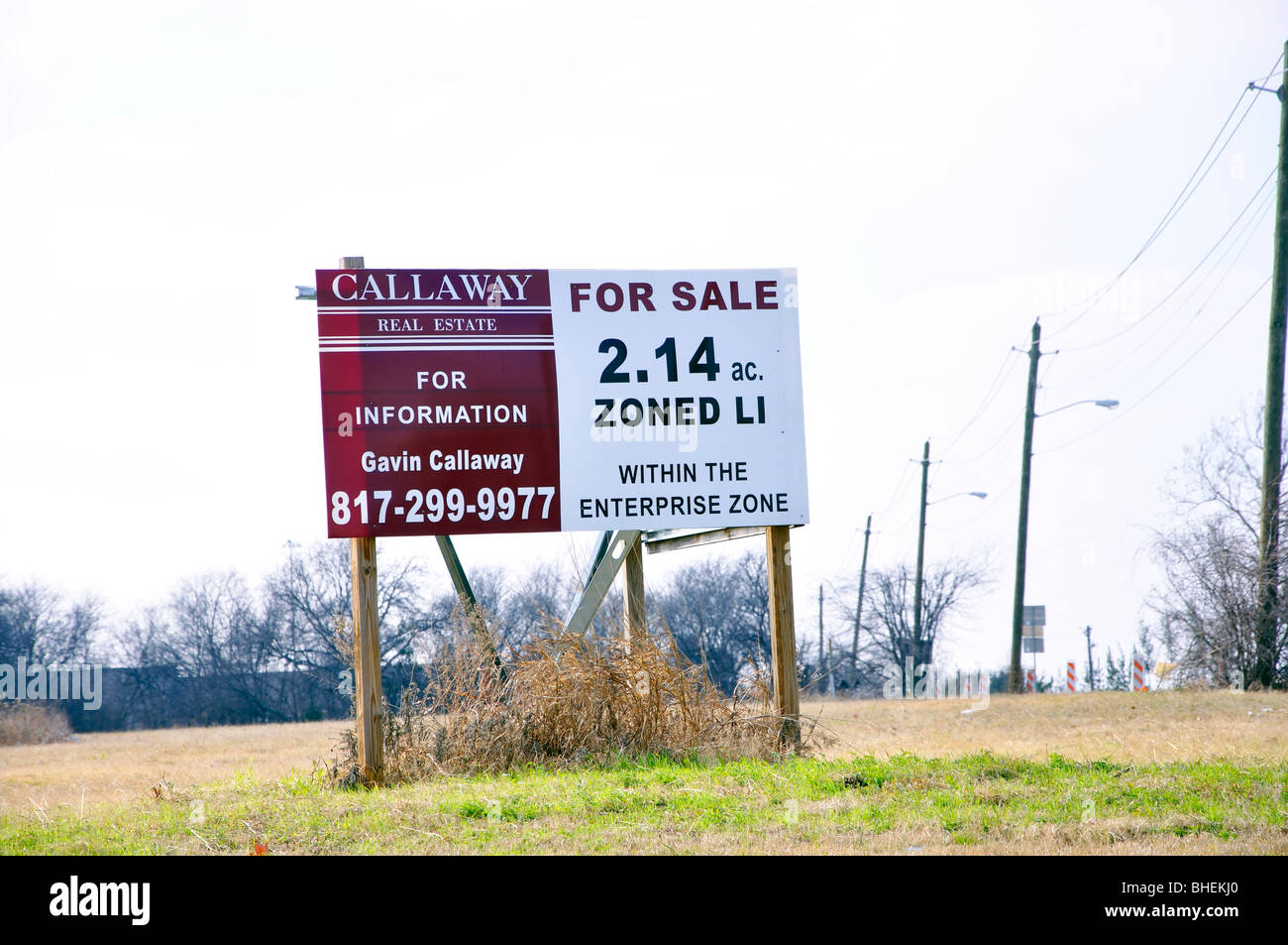 Land for sale sign Stock Photo - Alamy