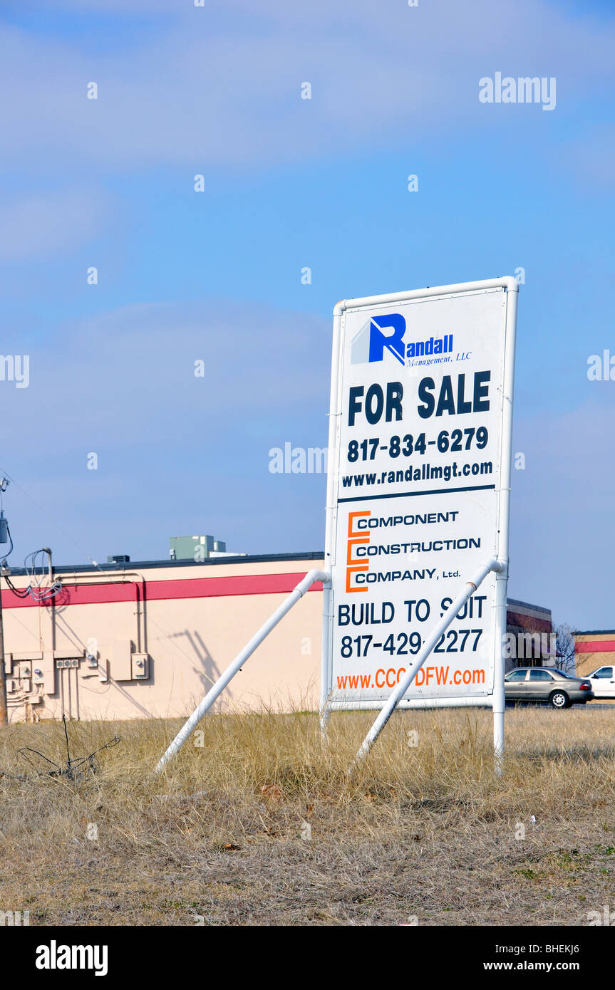 Land for sale sign Stock Photo - Alamy