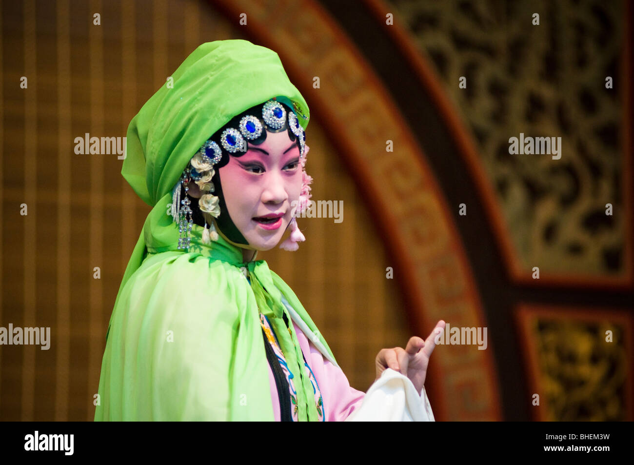 Opera singing costume hi-res stock photography and images - Alamy