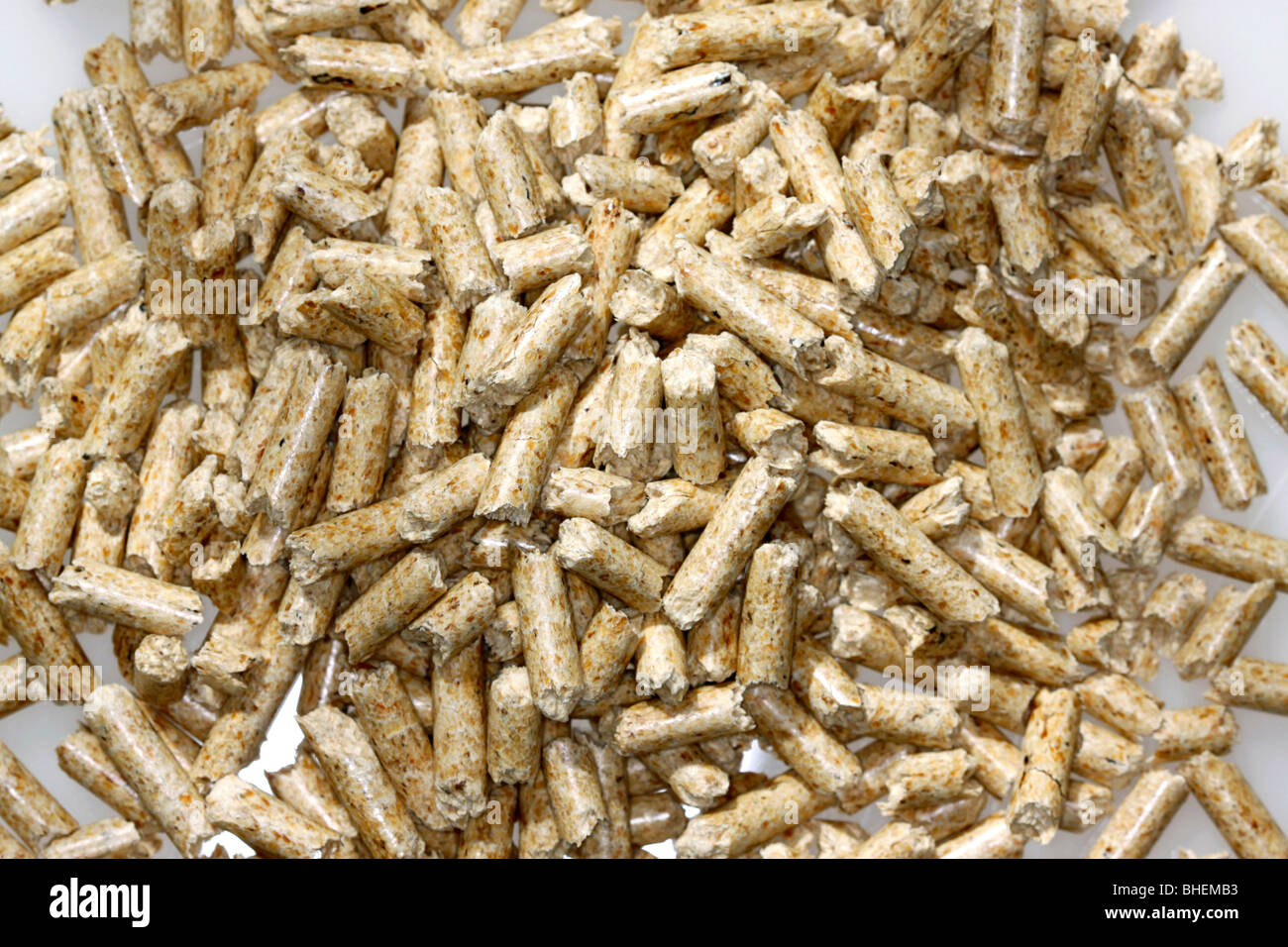 Holz Pellets Stock Photos & Holz Pellets Stock Images - Alamy