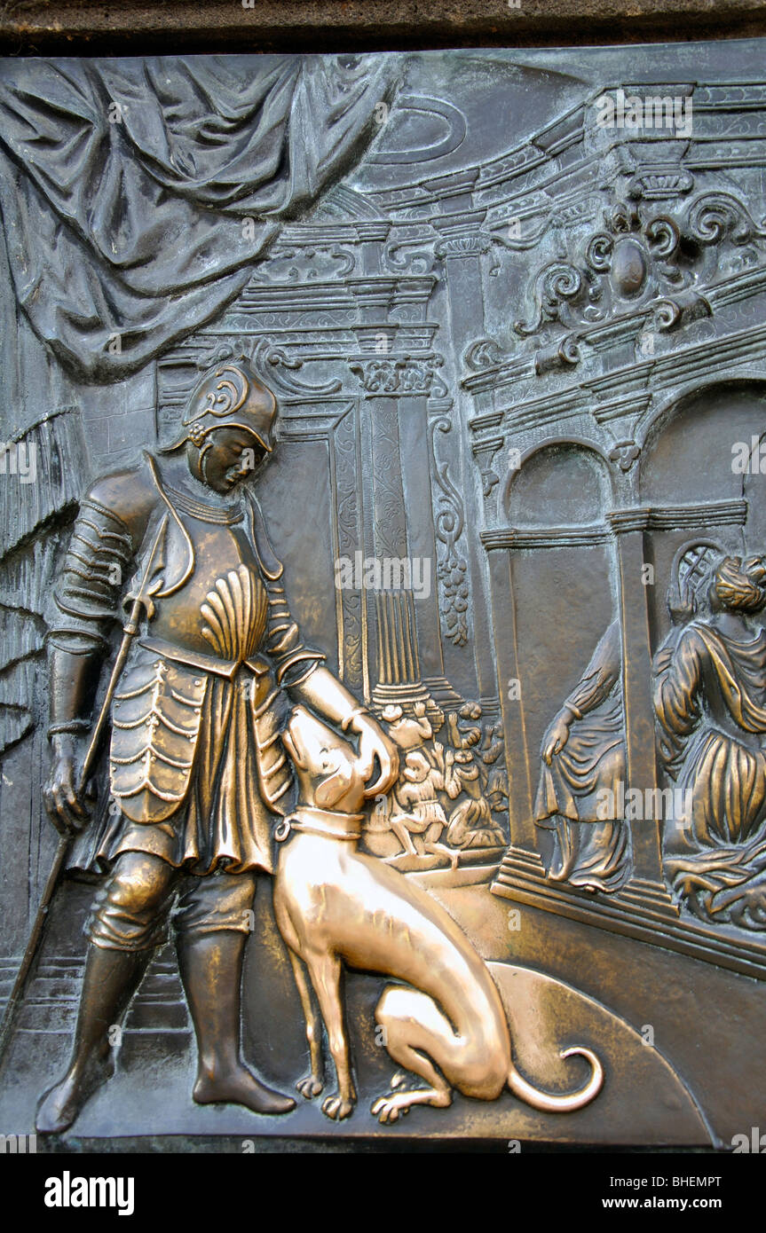 Brass relief hi-res stock photography and images - Alamy