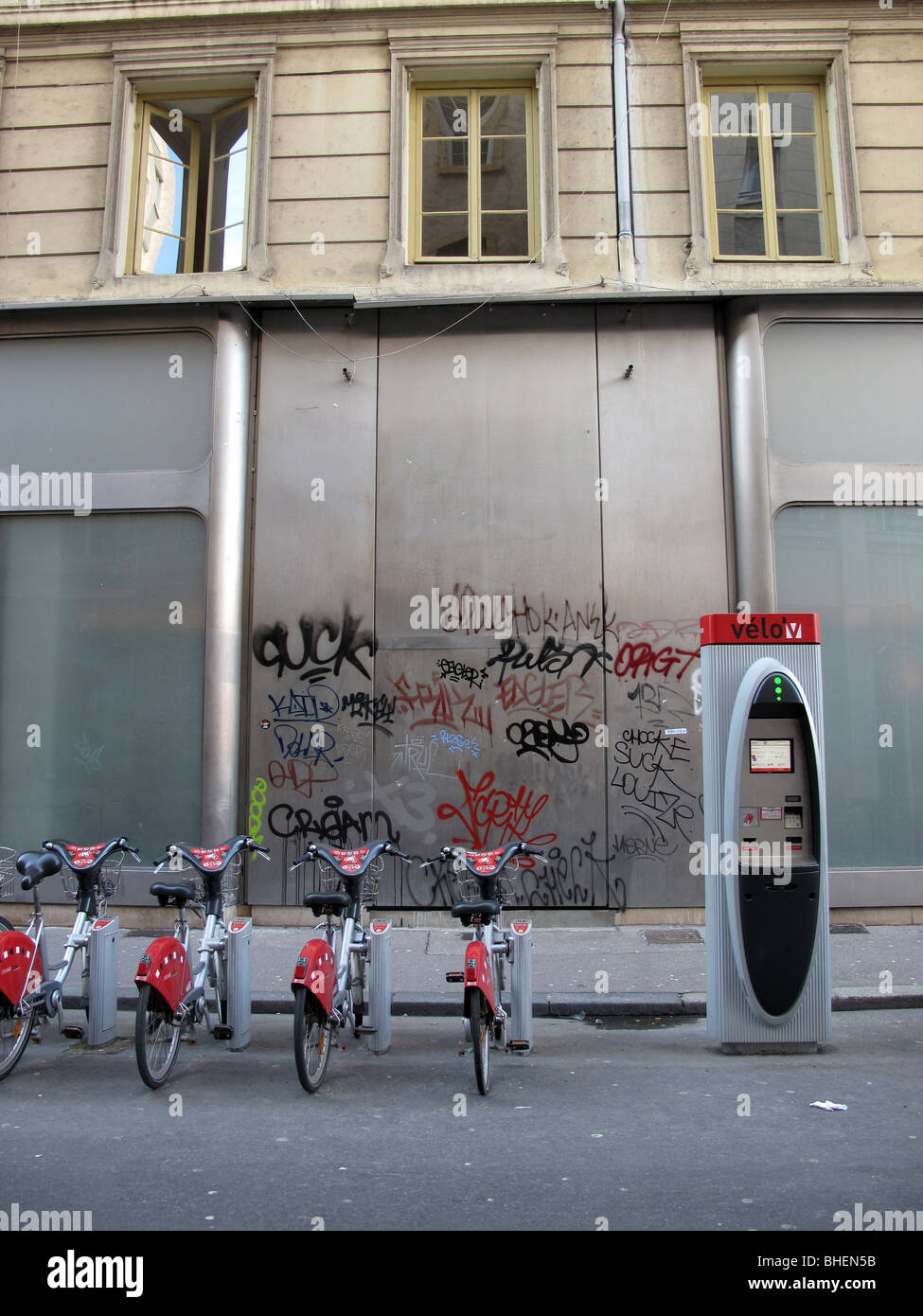 Velov lyon hi-res stock photography and images - Alamy