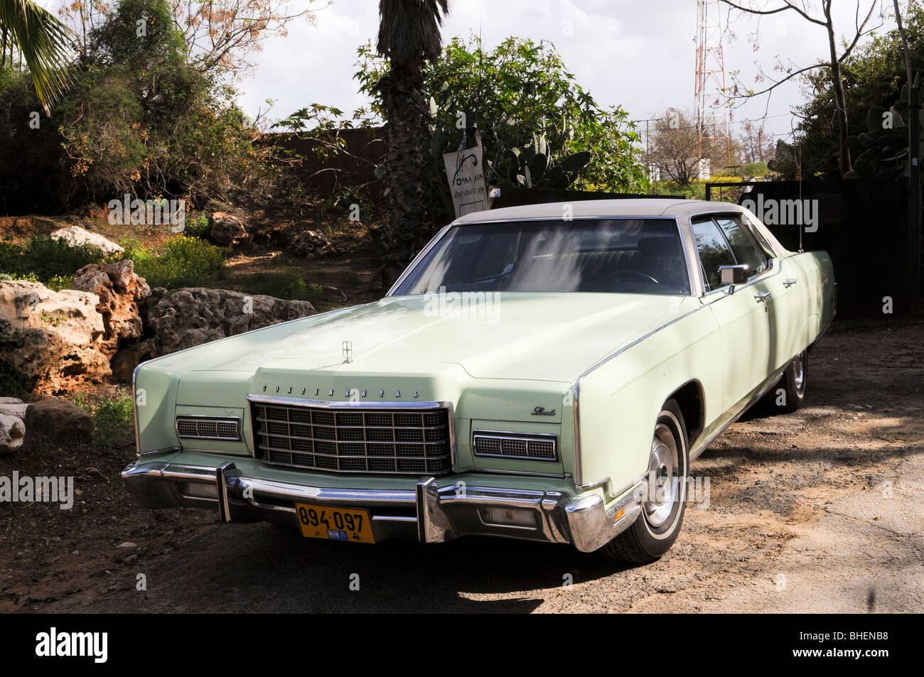 Old sedan hi-res stock photography and images - Alamy