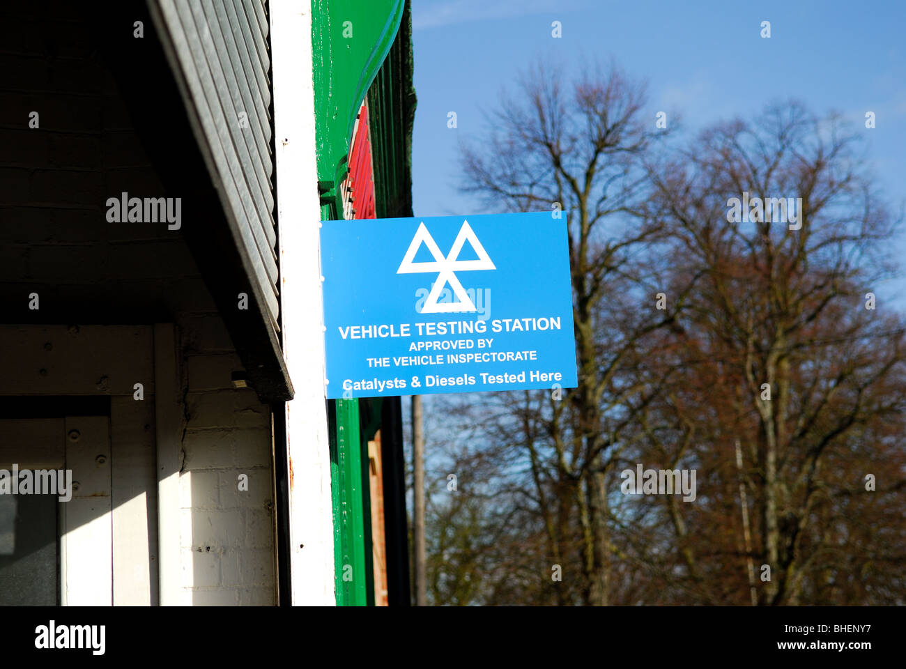 Mot testing station sign hi-res stock photography and images - Alamy