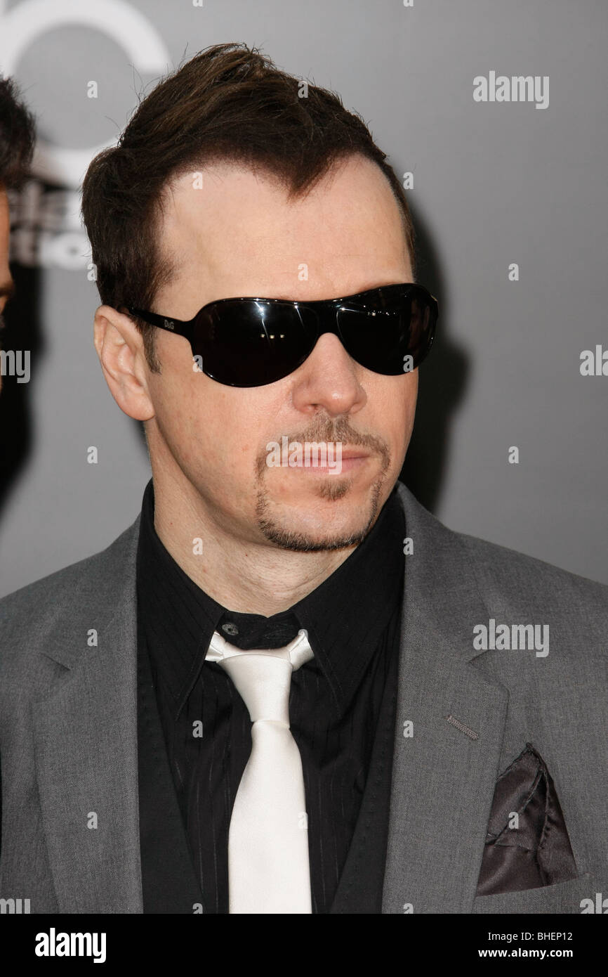 Donnie wahlberg american music awards hi-res stock photography and ...