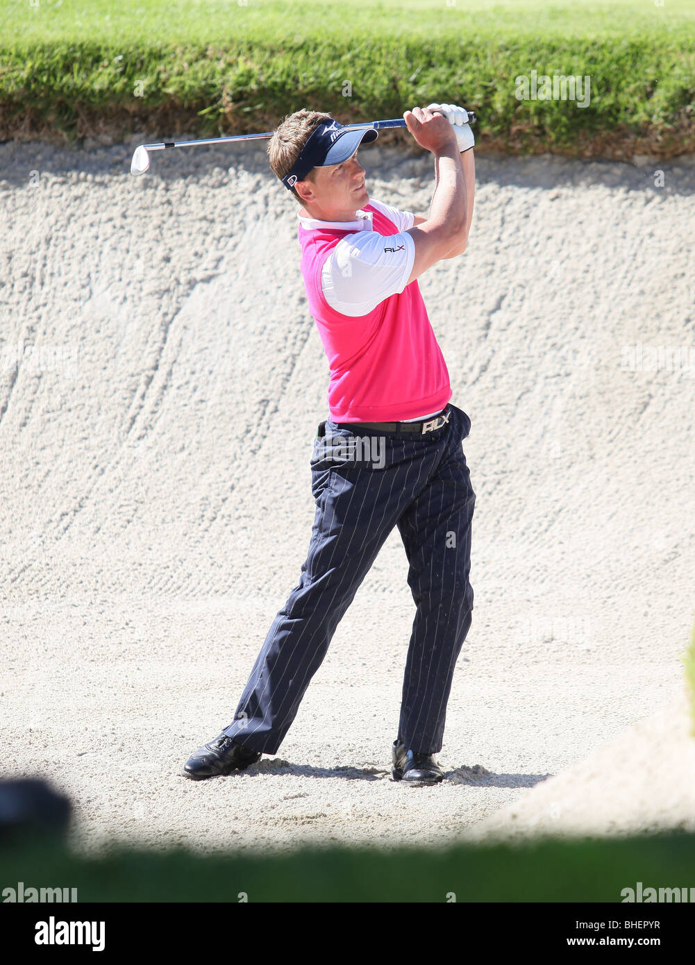 LUKE DONALD HOLES BUNKER SHOT ON 11TH PACIFIC PALISADES LOS ANGELES CA ...