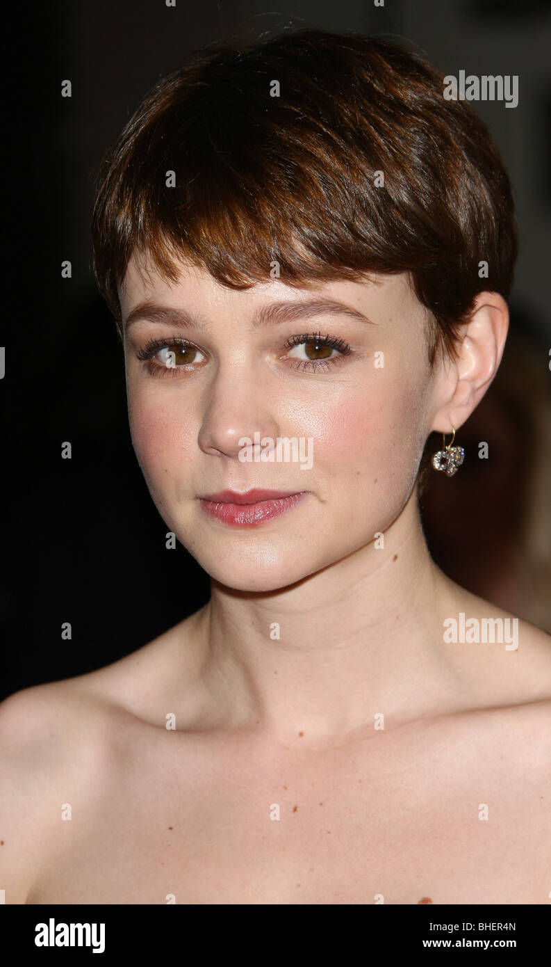 CAREY MULLIGAN 16TH ANNUAL SCREEN ACTORS GUILD AWARDS RED CARPET ...