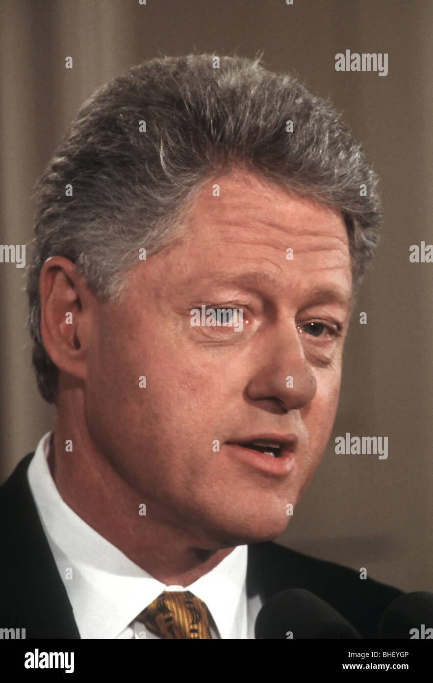 President bill clinton white house hi-res stock photography and images ...