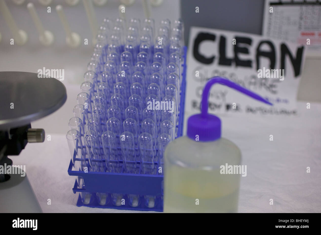 Cryobiology hi-res stock photography and images - Alamy