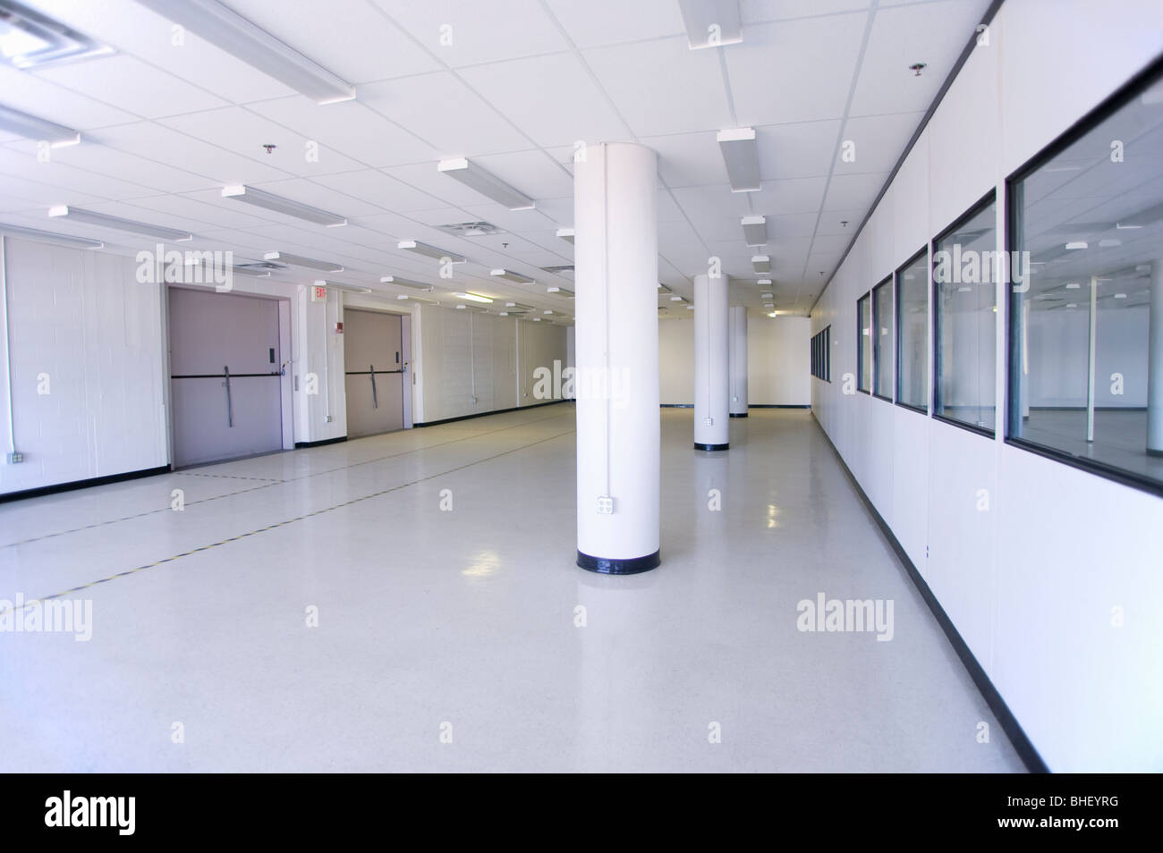 Office interiors cabins hi-res stock photography and images - Alamy