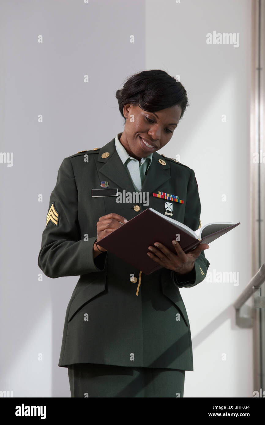 Female Army Officer Uniform