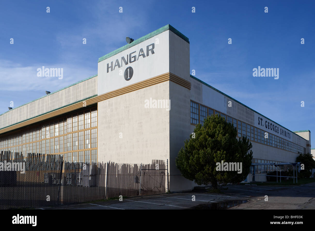 hangar one vodka building at nas alameda, ca Stock Photo - Alamy