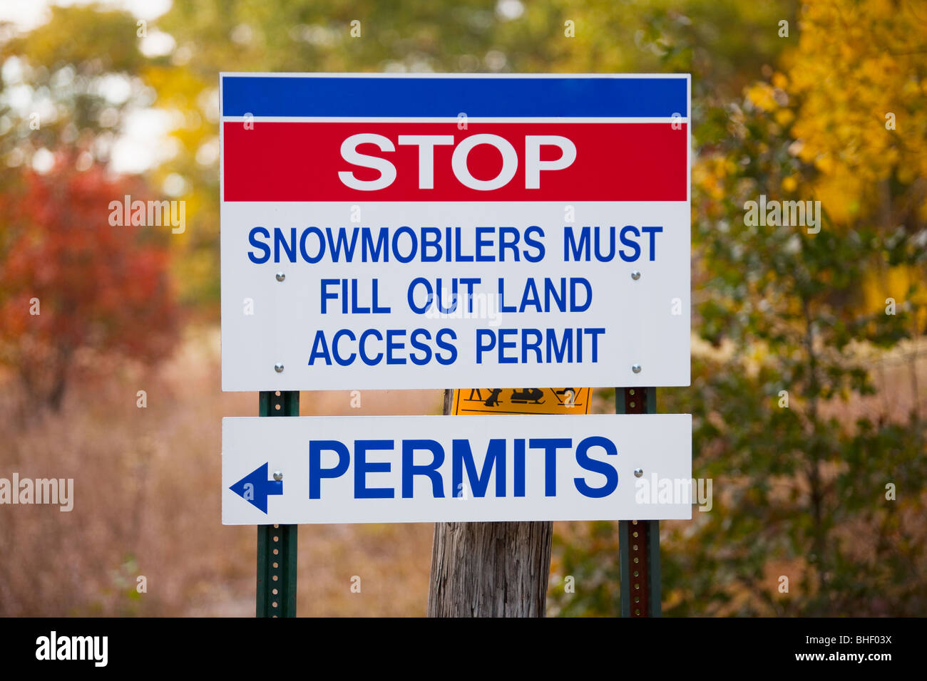 Snowmobilers hi-res stock photography and images - Alamy