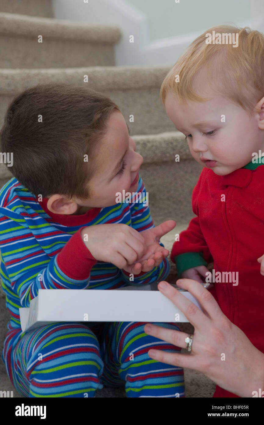 American sign language and child hi-res stock photography and images ...