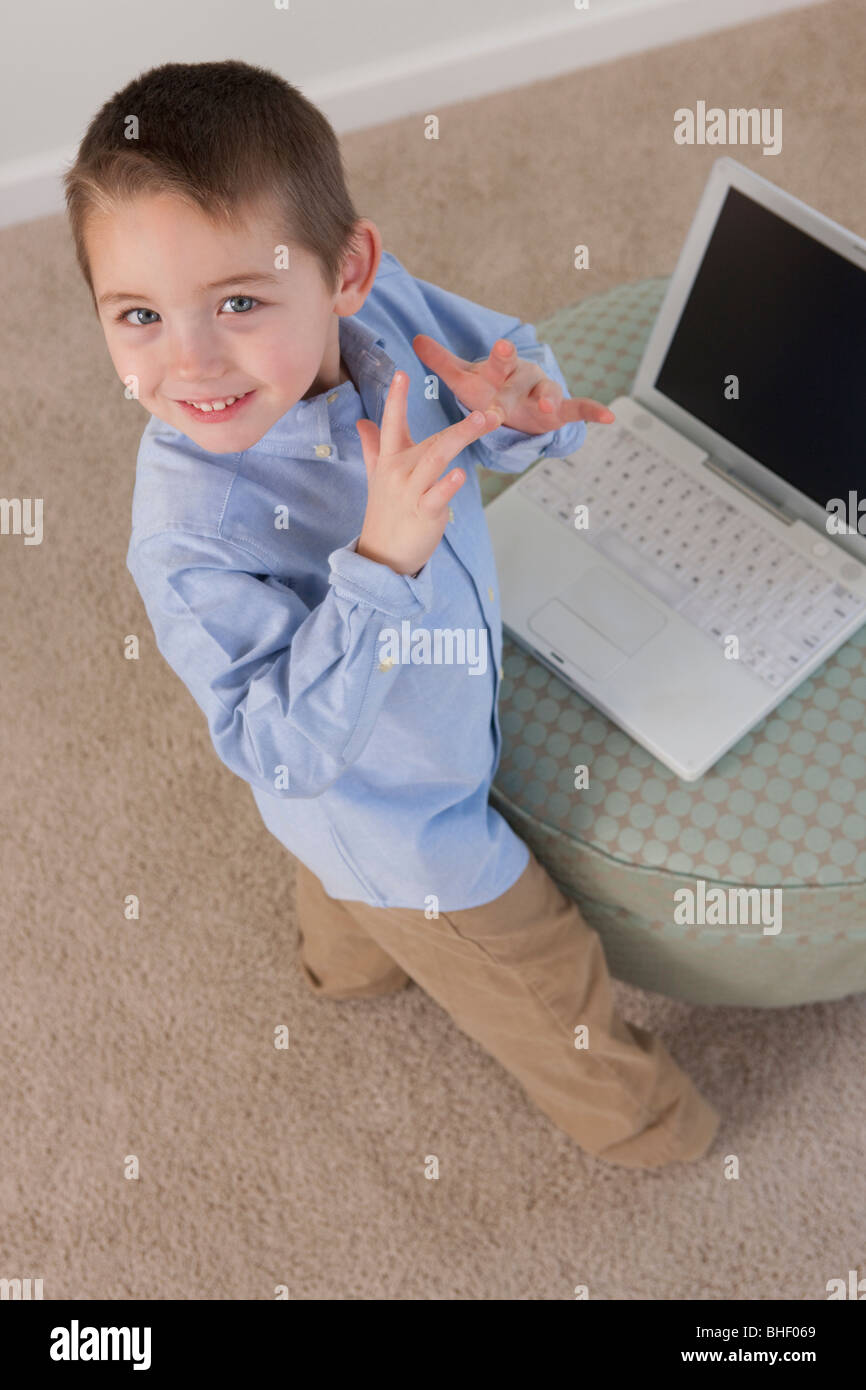 Sign language computer child hi-res stock photography and images - Alamy