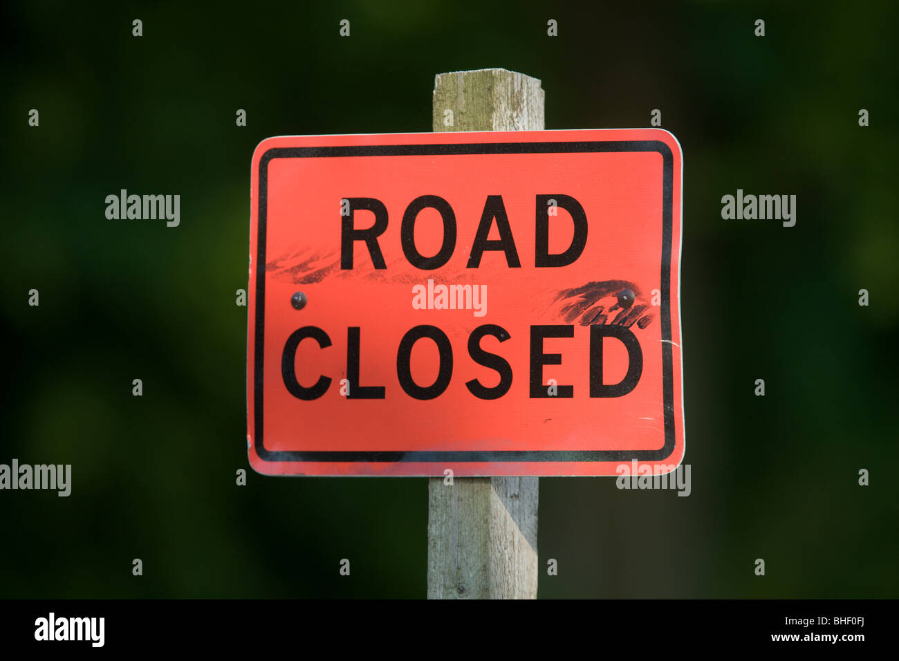 Red Road Closed sign Stock Photo - Alamy