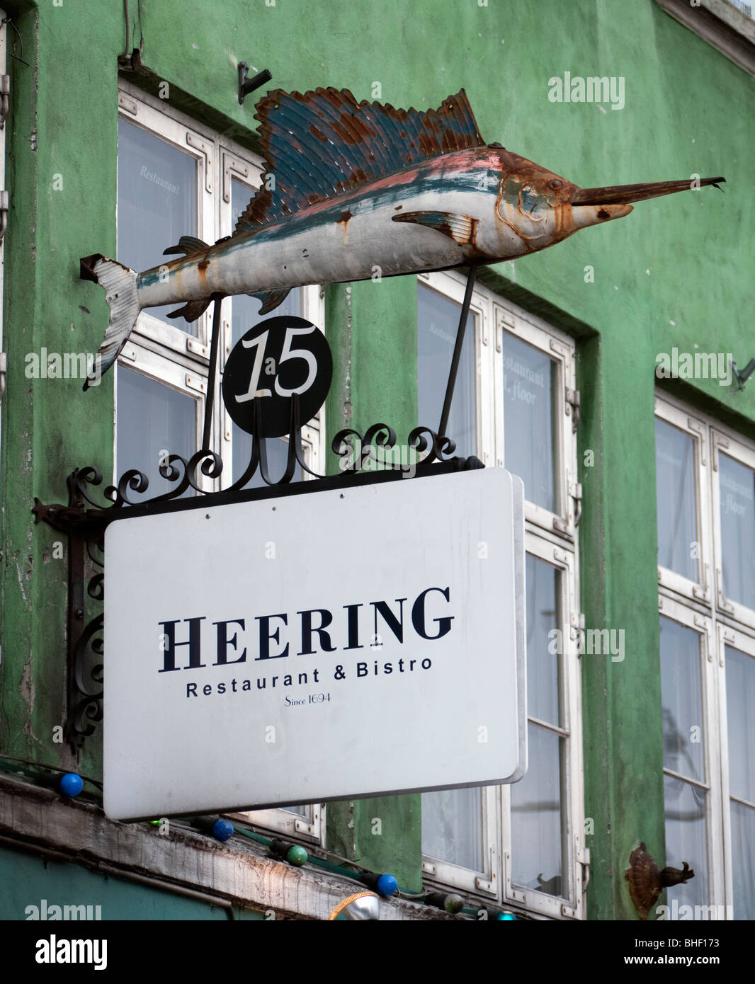 Exterior restaurant sign hi-res stock photography and images - Alamy