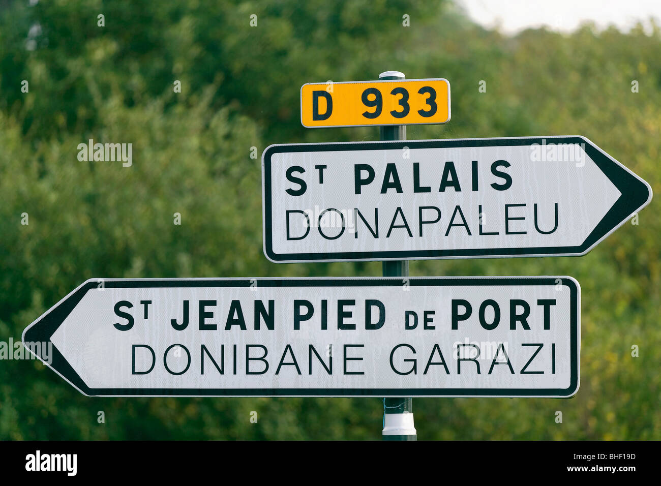 Bilingual sign basque country hi-res stock photography and images - Alamy