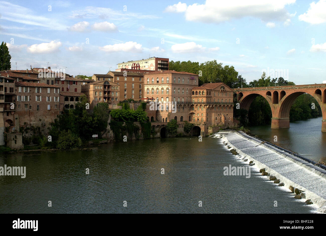 Albi (81) : The Tarn river Stock Photo - Alamy