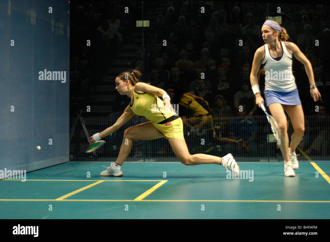 Jenny Duncalf playing Madeline Perry in the semi-final of British ...