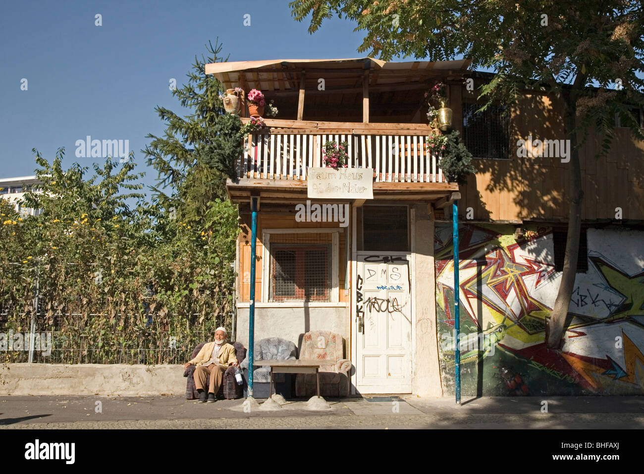 House of osman hi-res stock photography and images - Alamy