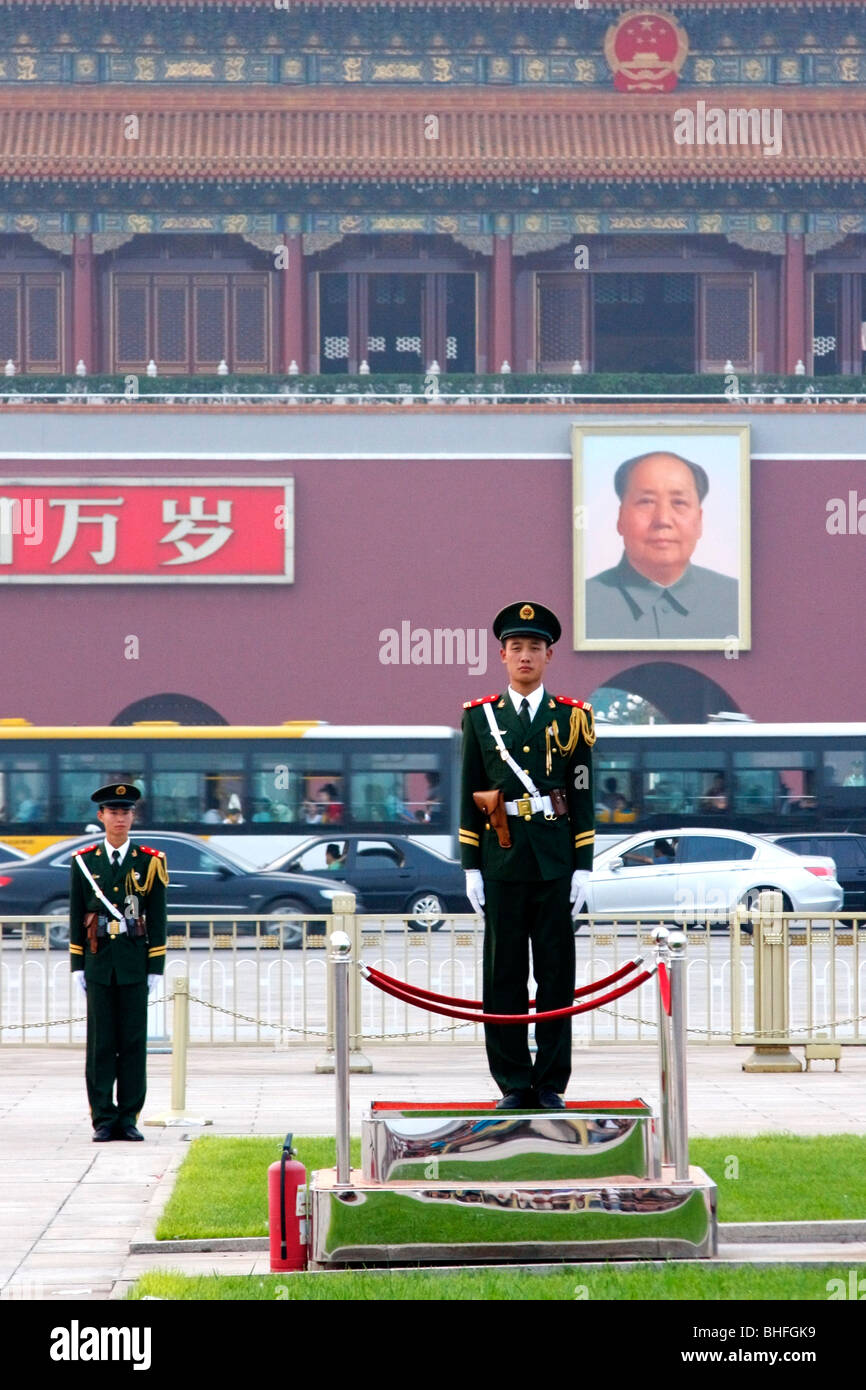 military guard at the Forbidden City in Beijing. china Stock Photo - Alamy