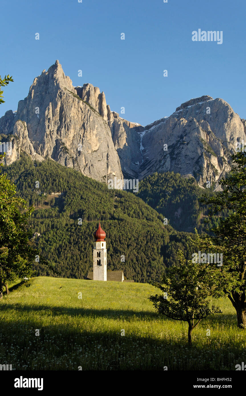 Church of St. Valentin with onion dome in Spring, Siusi, Seis am ...