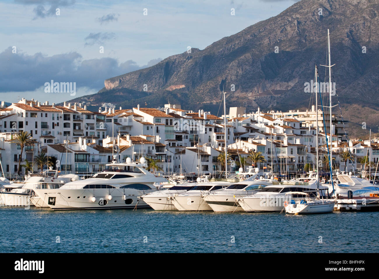 Marbella puerto banus hi-res stock photography and images - Alamy