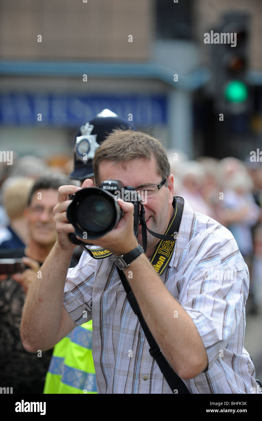 Press photographer photojournalist hi-res stock photography and images ...
