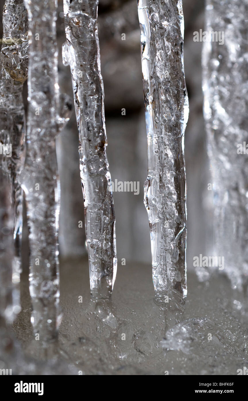 Group of icicles hi-res stock photography and images - Alamy