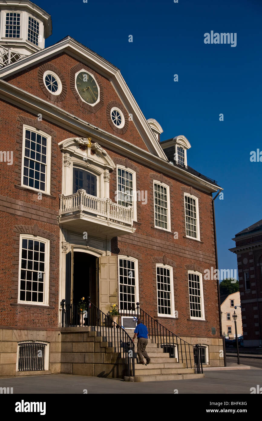 Downtown newport hi-res stock photography and images - Alamy