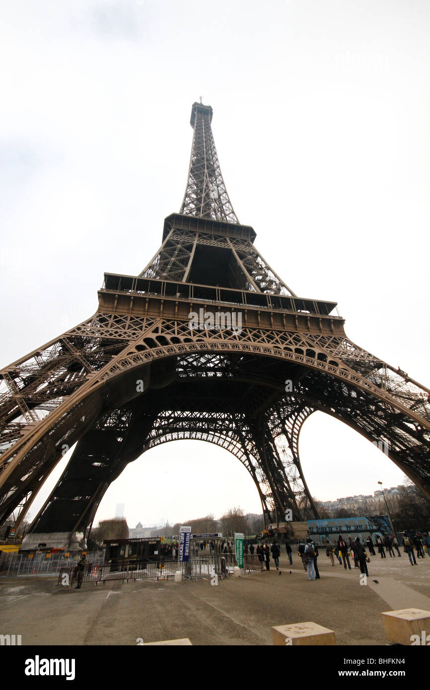 General view from the bottom of the Eiffel Tower Stock Photo - Alamy