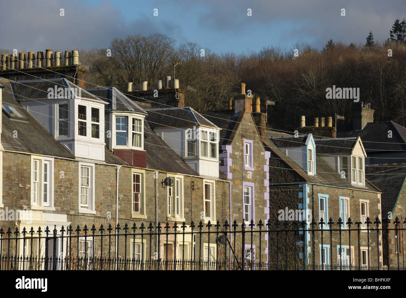 Scottish terrace houses hi-res stock photography and images - Alamy