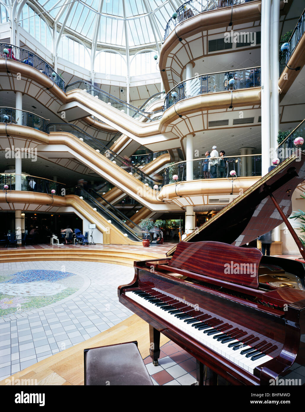 Inside Princes Square, Glasgow Stock Photo - Alamy