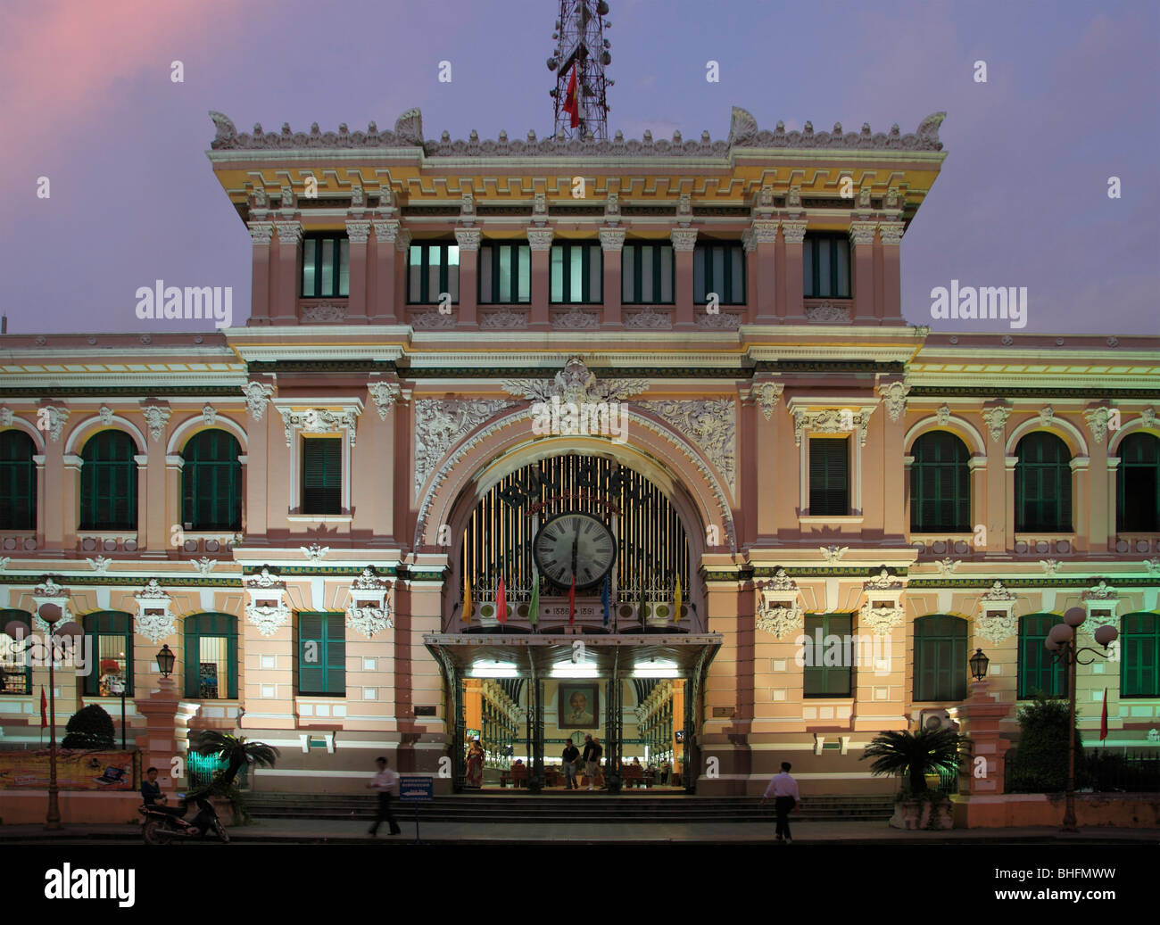 Saigon post office hi-res stock photography and images - Alamy