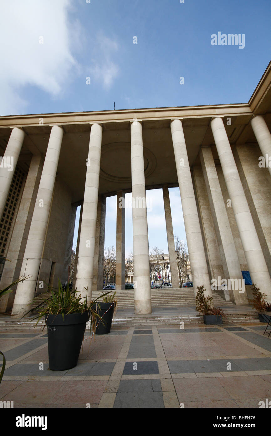 The Museum of Modern Art, Paris, France Stock Photo - Alamy