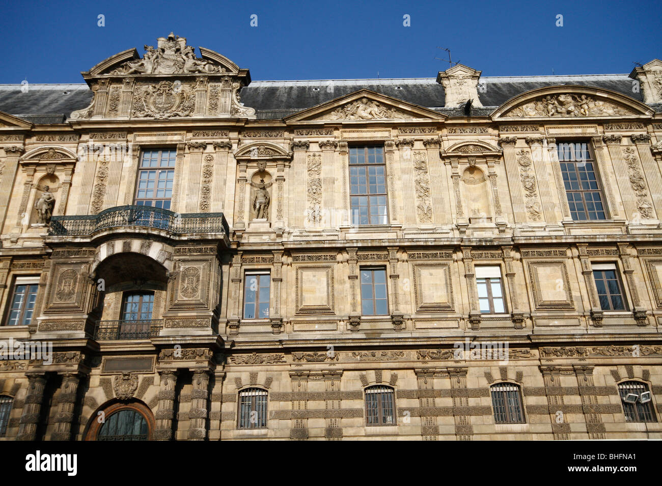 Paris building, classic architecture Stock Photo - Alamy