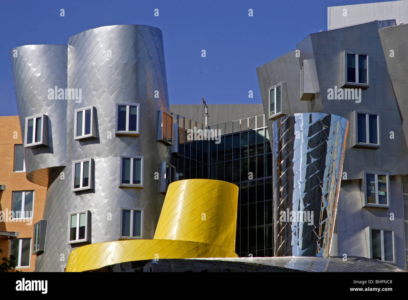 MIT Stata Center architect Frank Gehry Massachusetts Institute of ...