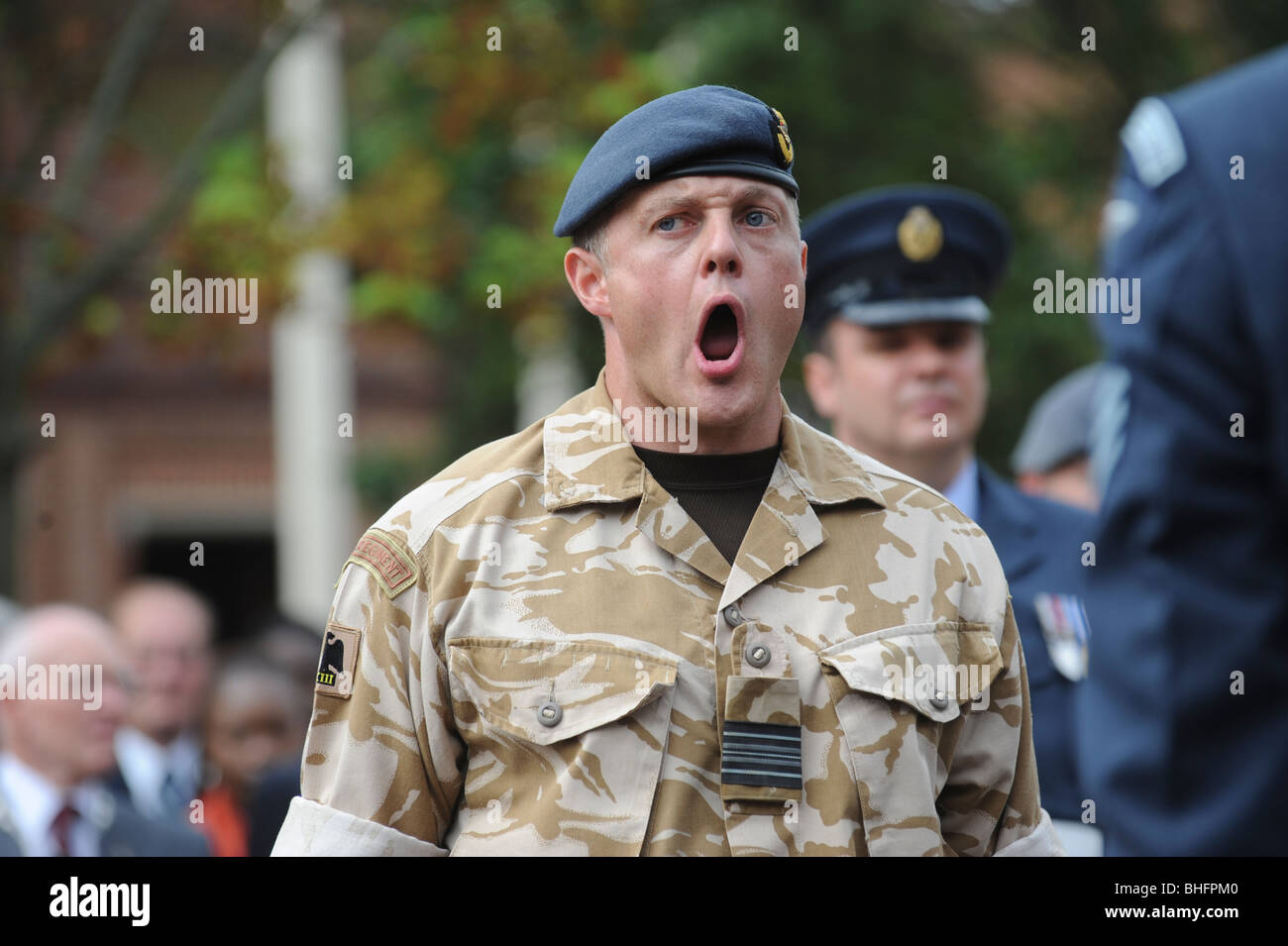 Shouting soldiers hi-res stock photography and images - Alamy