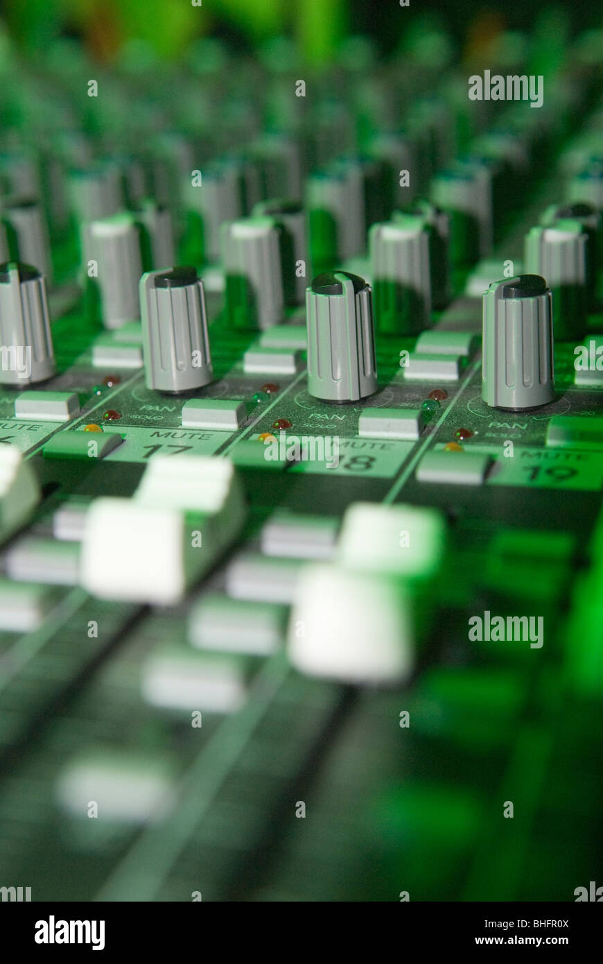 Mix session hi-res stock photography and images - Alamy
