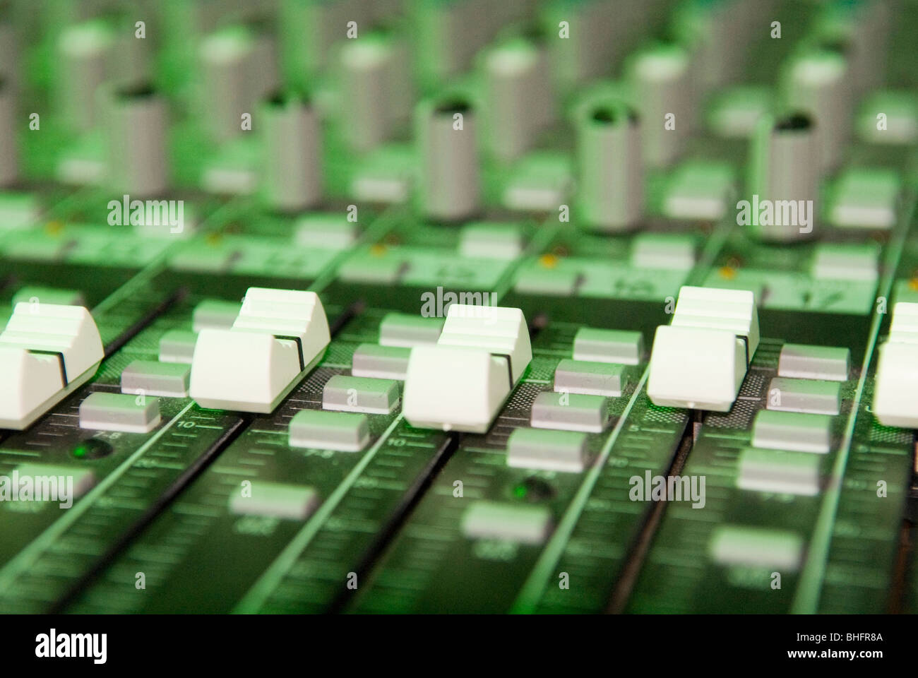 Mixing desk hi-res stock photography and images - Alamy